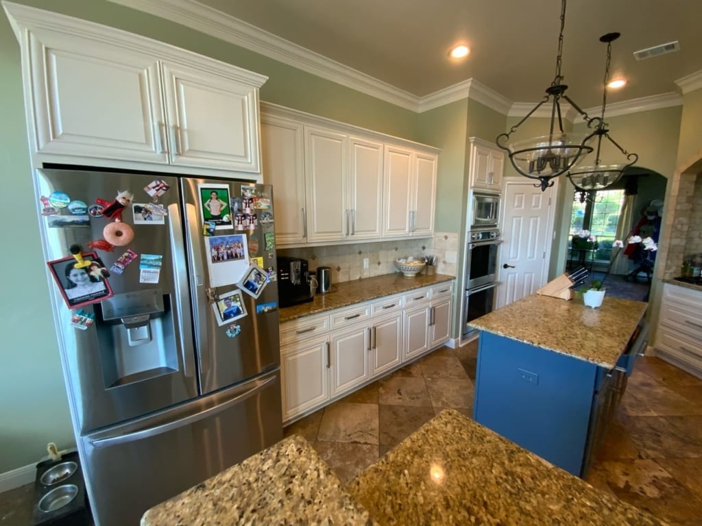 How to Choose the Perfect Kitchen Color Scheme - SurePRO Painting